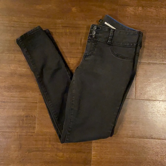 Hot Topic | Jeans | Black Lovesick Super Skinny Jeans | Poshmark